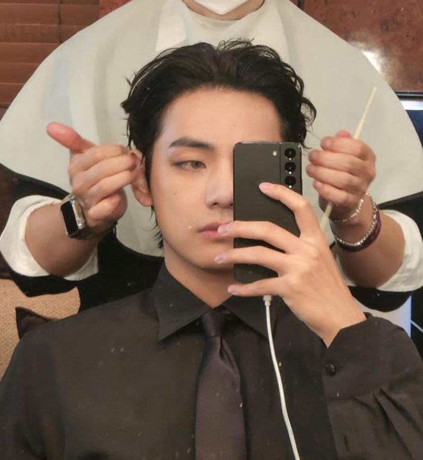 BTS・V「マイケル・ジャクソン ONE」を鑑賞。カン・ドンウォンとお忍びデート感にドキドキ | 歌詞検索サイト【UtaTen】ふりがな付