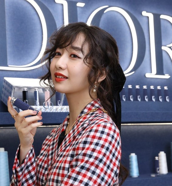 Cocomi、工藤静香譲りの美貌はどこへ？とんでもない“事故”写真を公開。 | 歌詞検索サイト【UtaTen】ふりがな付