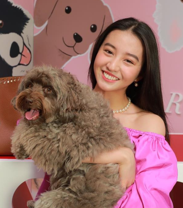 Koki、階段から生美脚すらり。膝下の長さが異次元な腰掛けショット | 歌詞検索サイト【UtaTen】ふりがな付