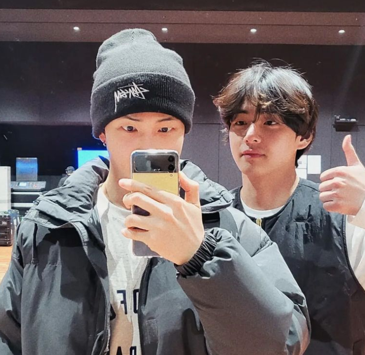 BTS・RM、短パンで夏を先取り？スタイルが抜群のナムさんにうっとり。 | 歌詞検索サイト【UtaTen】ふりがな付