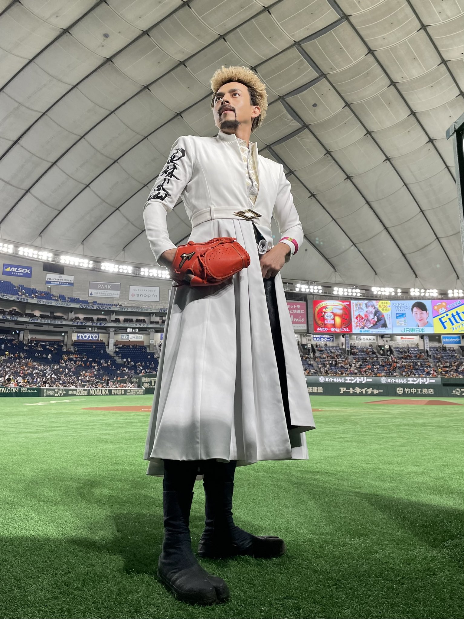 満島真之介、武田信玄として始球式に参戦！東京ドームに立つ姿がかっこよすぎる | 歌詞検索サイト【UtaTen】ふりがな付