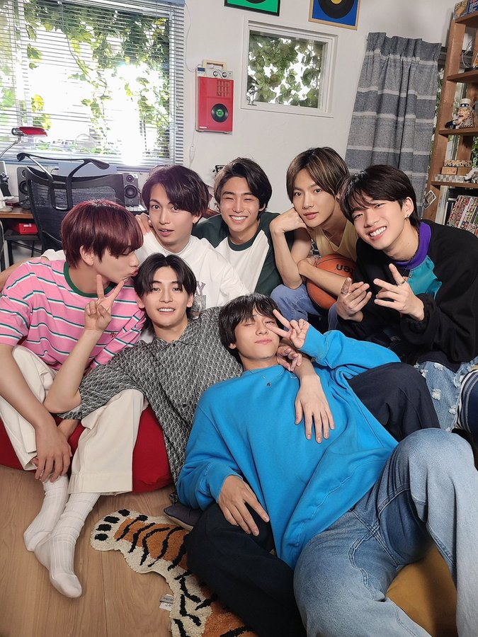 高橋文哉、宮世琉弥がチュー？8LOOMが7人揃って「Come Again」MVプレミア公開を報告 | 歌詞検索サイト【UtaTen】ふりがな付