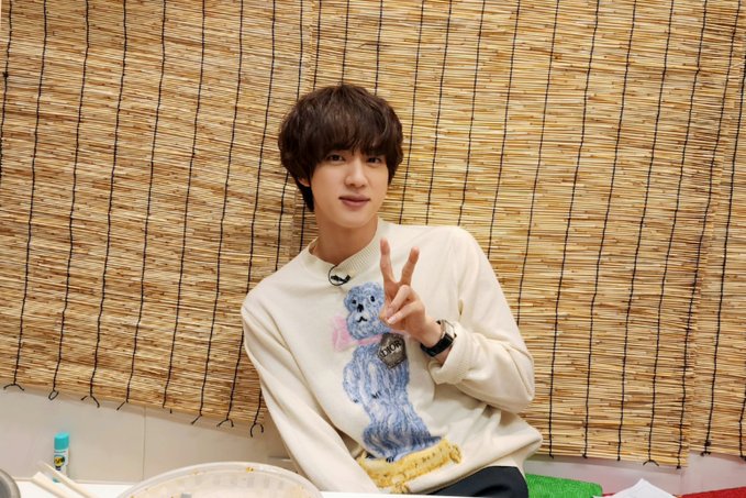 BTS・ジン、重めバングのキュートスタイルにキュンっ。YouTubeバラエティ番組に出演を報告 | 歌詞検索サイト【UtaTen】ふりがな付