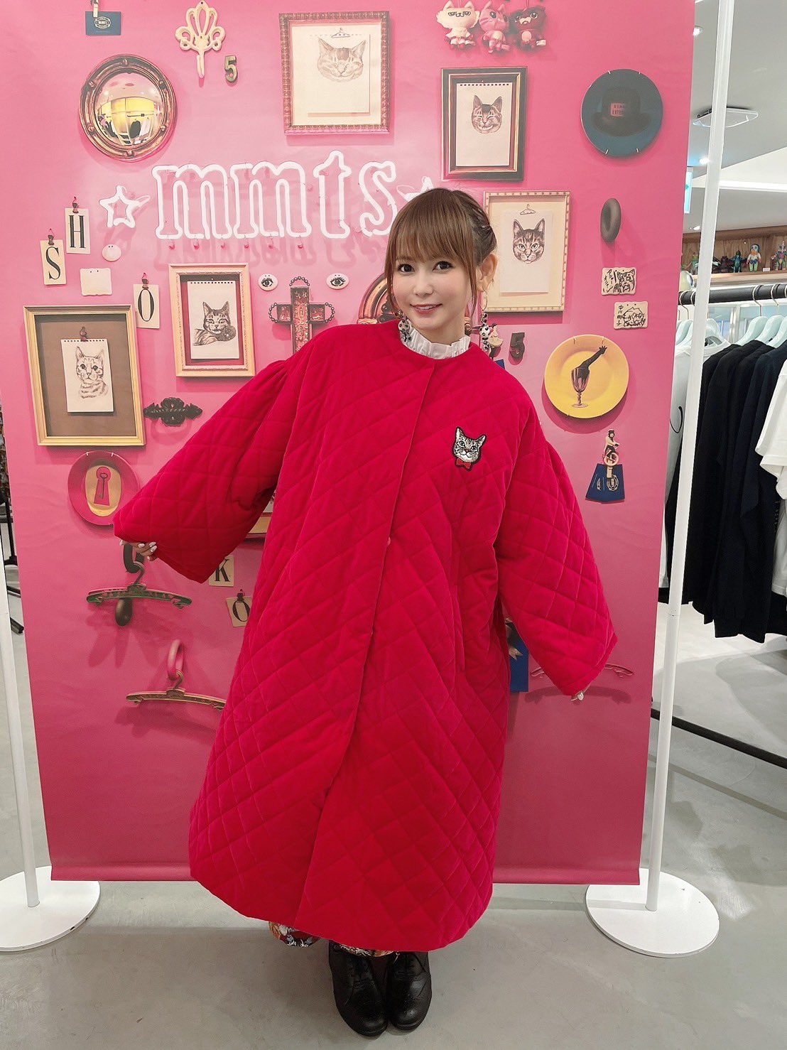 中川翔子、もふもふしたくなる可愛さ！真っ赤なコートを着た暖かそうな写真を公開 | 歌詞検索サイト【UtaTen】ふりがな付