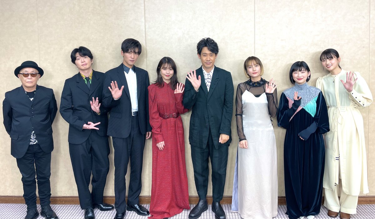 目黒蓮、集合写真で際立つ美スタイル『月の満ち欠け』の豪華俳優陣が勢ぞろい | 歌詞検索サイト【UtaTen】ふりがな付