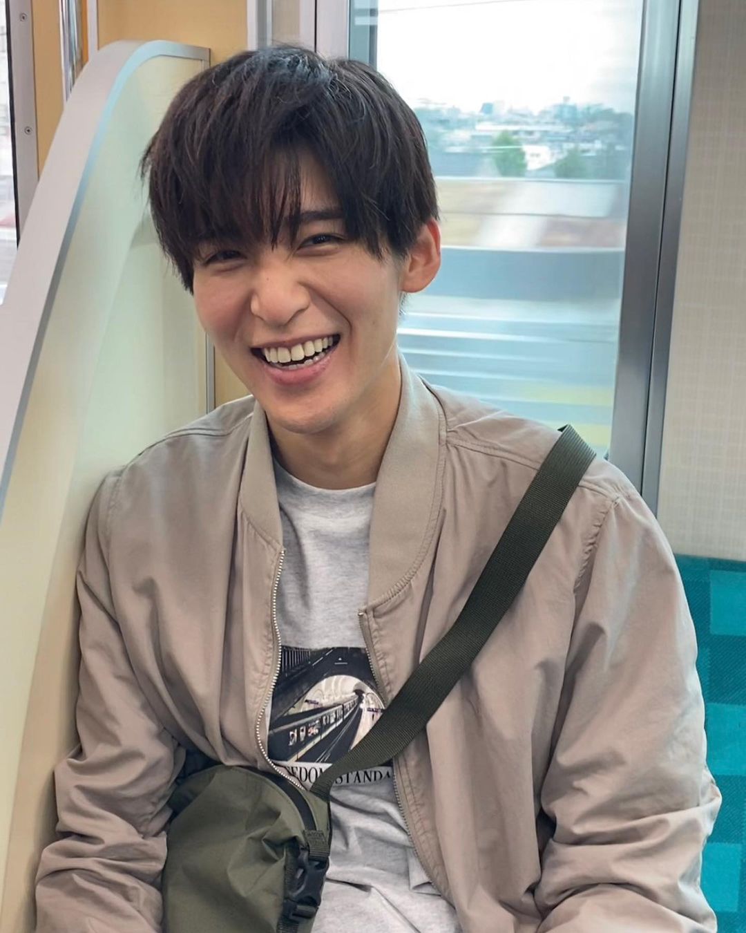 Snow Man・目黒蓮、国宝級の笑顔にキュンキュン！「silent」可愛すぎる想に癒される | 歌詞検索サイト【UtaTen】ふりがな付