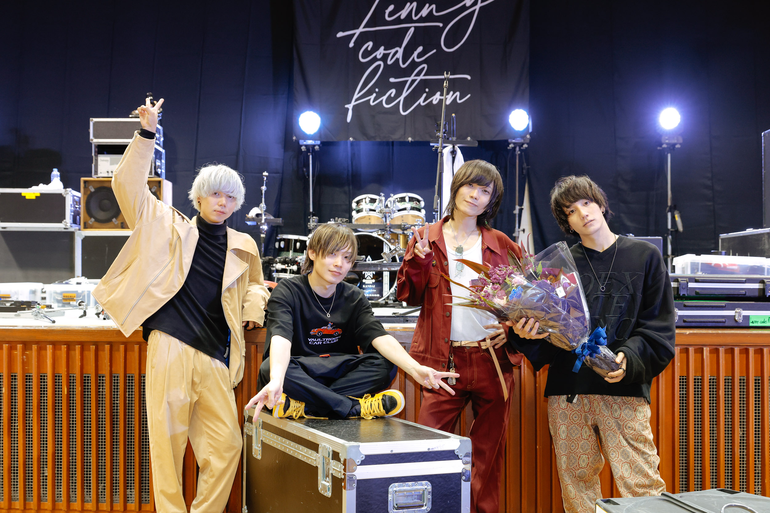 Lenny code fiction、日本大学法学部・学園祭で白熱ライブパフォーマンス炸裂！！ | 歌詞検索サイト【UtaTen】ふりがな付