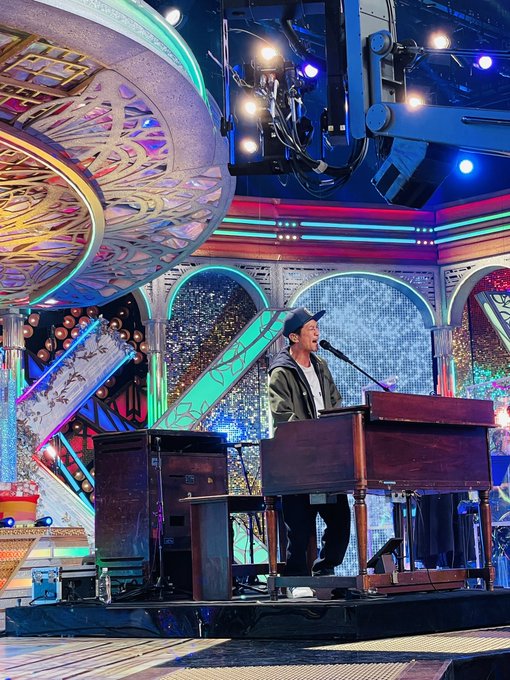 国分太一、『テレ東音楽祭』のリハの様子を大公開！熱唱する姿が爆イケ。ジャニーズWESTの合流も匂わせ？ | 歌詞検索サイト【UtaTen】ふりがな付