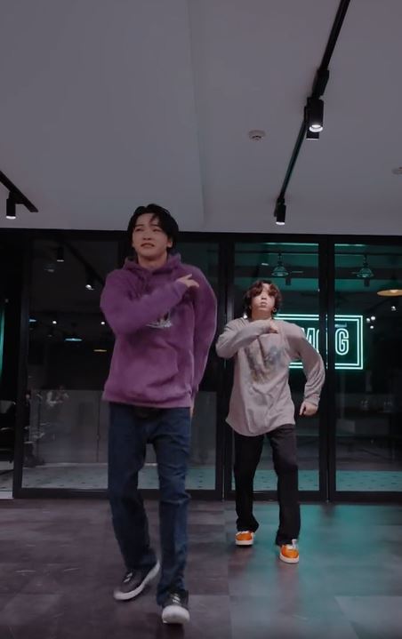 BE:FIRST・RYUHEI＆SOTA、ノリノリで大好きなBTSをダンスカバー！ハイクオリティな2人の「Run BTS」 | 歌詞検索サイト【UtaTen】ふりがな付