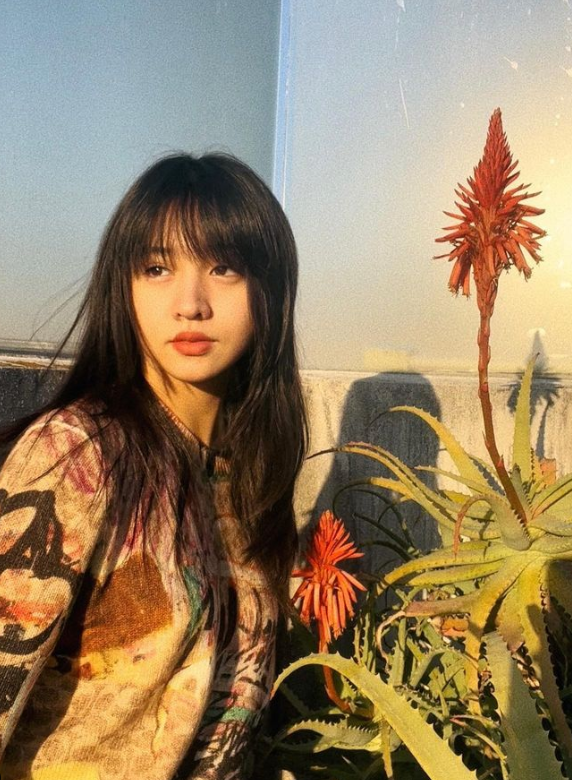 Koki、エキゾチックな魅力炸裂！絵になる1枚に誰もがうっとり | 歌詞検索サイト【UtaTen】ふりがな付