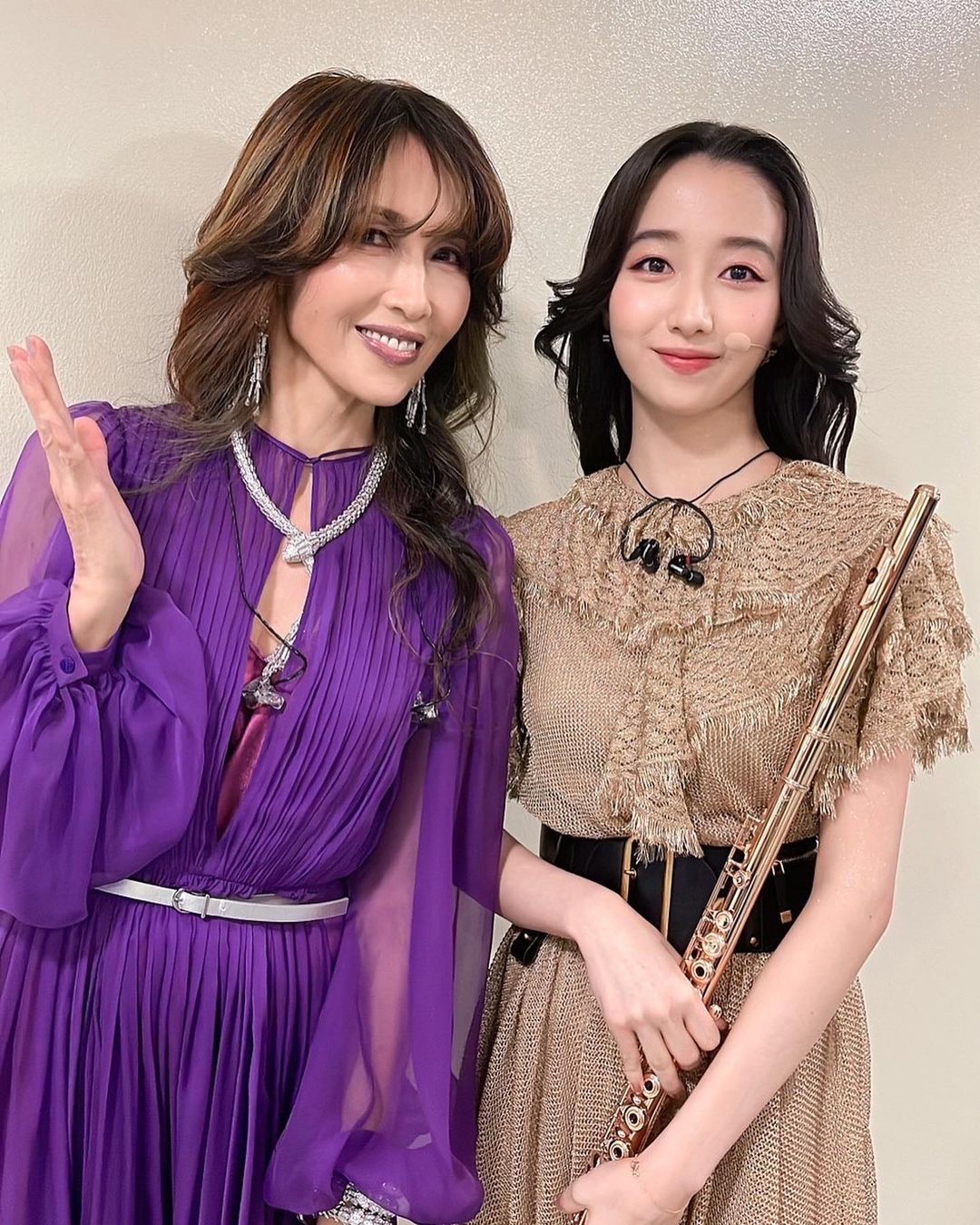 Cocomi、工藤静香とフルートを手にニッコリ。紅白での母娘共演に感謝のメッセージ | 歌詞検索サイト【UtaTen】ふりがな付