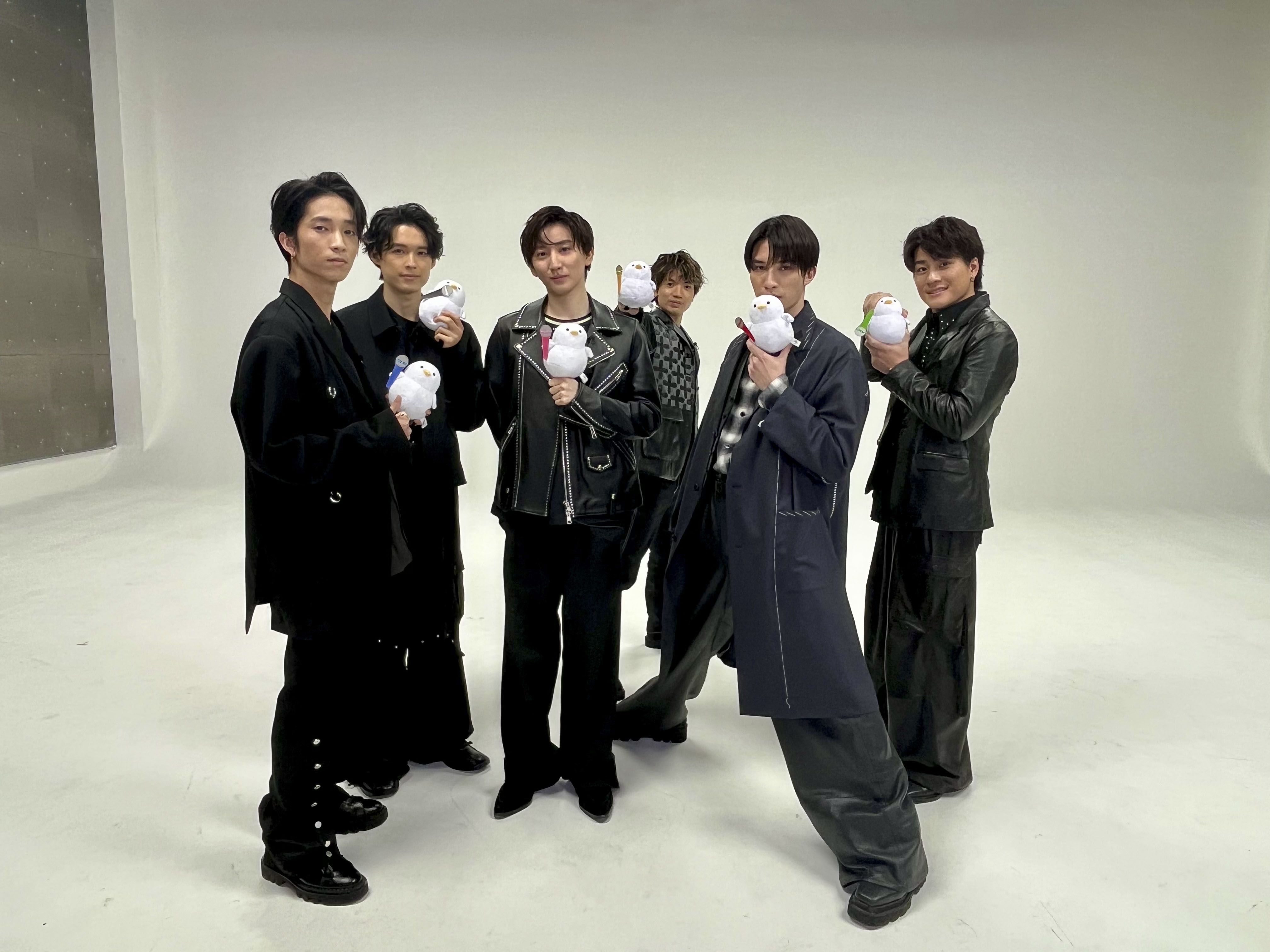 SixTONES、シマエナガダンスを披露？ ぬいぐるみを持った癒しショット | 歌詞検索サイト【UtaTen】ふりがな付