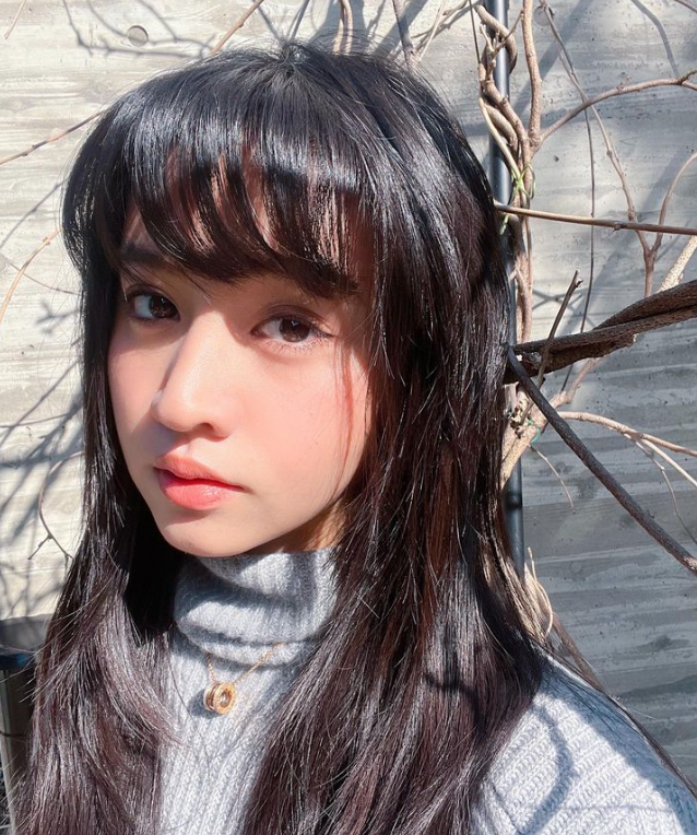 Koki、くるりん前髪のキュートな姿！大人可愛いビジュアルでファンを魅了 | 歌詞検索サイト【UtaTen】ふりがな付