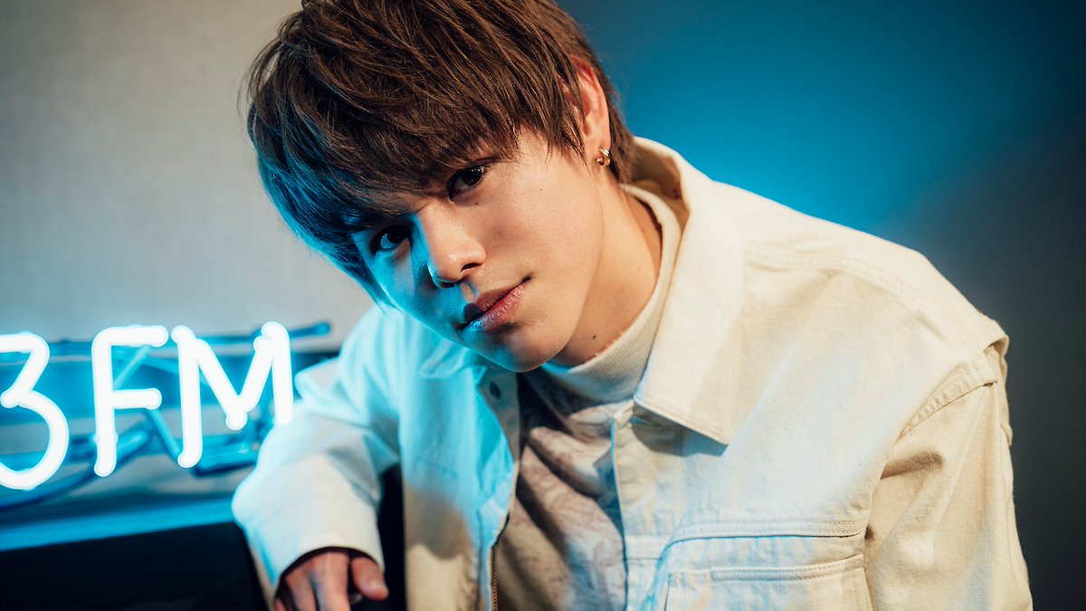 BE:FIRST・LEO、重めバングの茶髪ビジュが大優勝！王子感漂う微笑みが美しすぎる | 歌詞検索サイト【UtaTen】ふりがな付