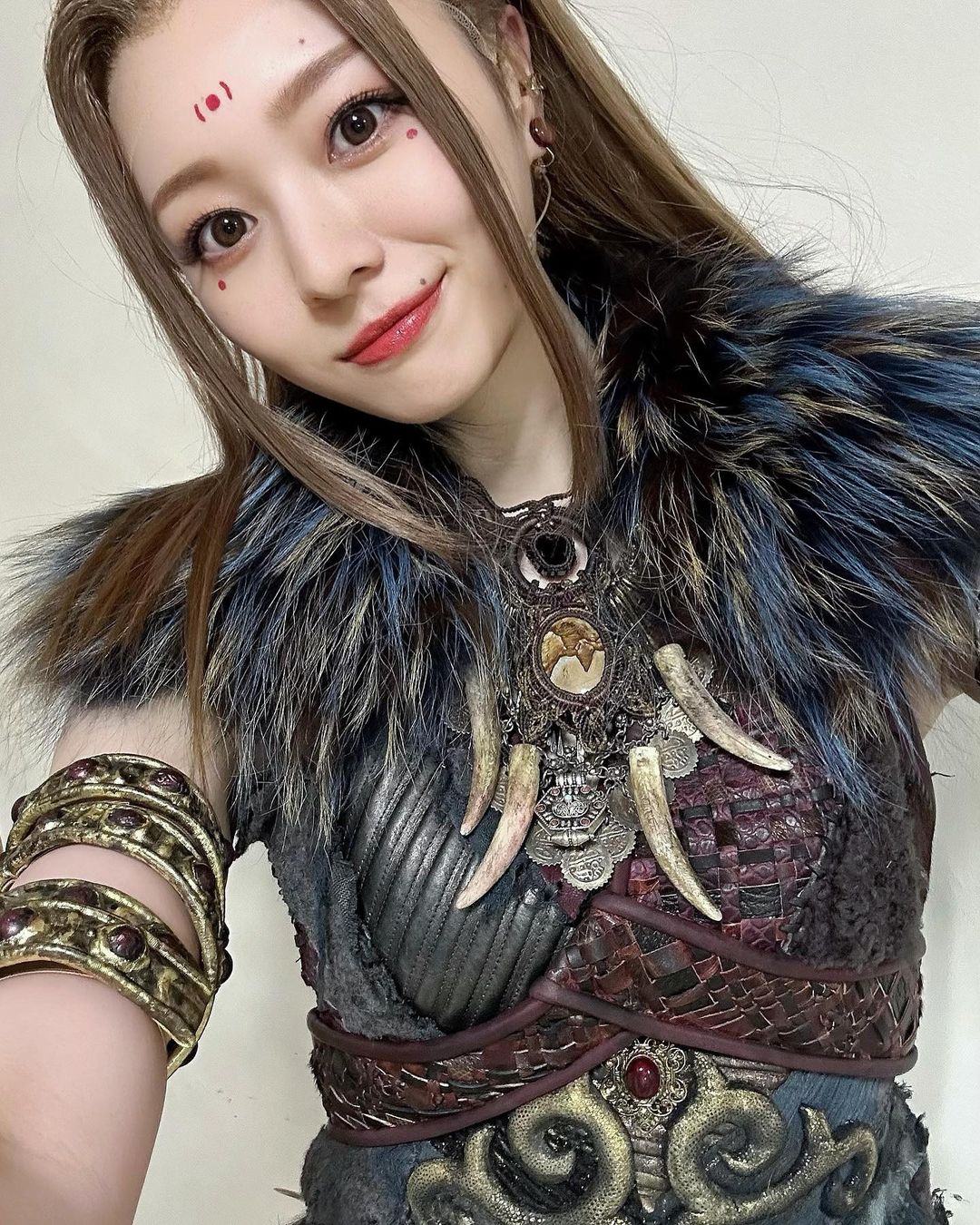 乃木坂46・梅澤美波、楊端和ビジュアルが美しすぎる！舞台「キングダム」東京千秋楽を報告 | 歌詞検索サイト【UtaTen】ふりがな付