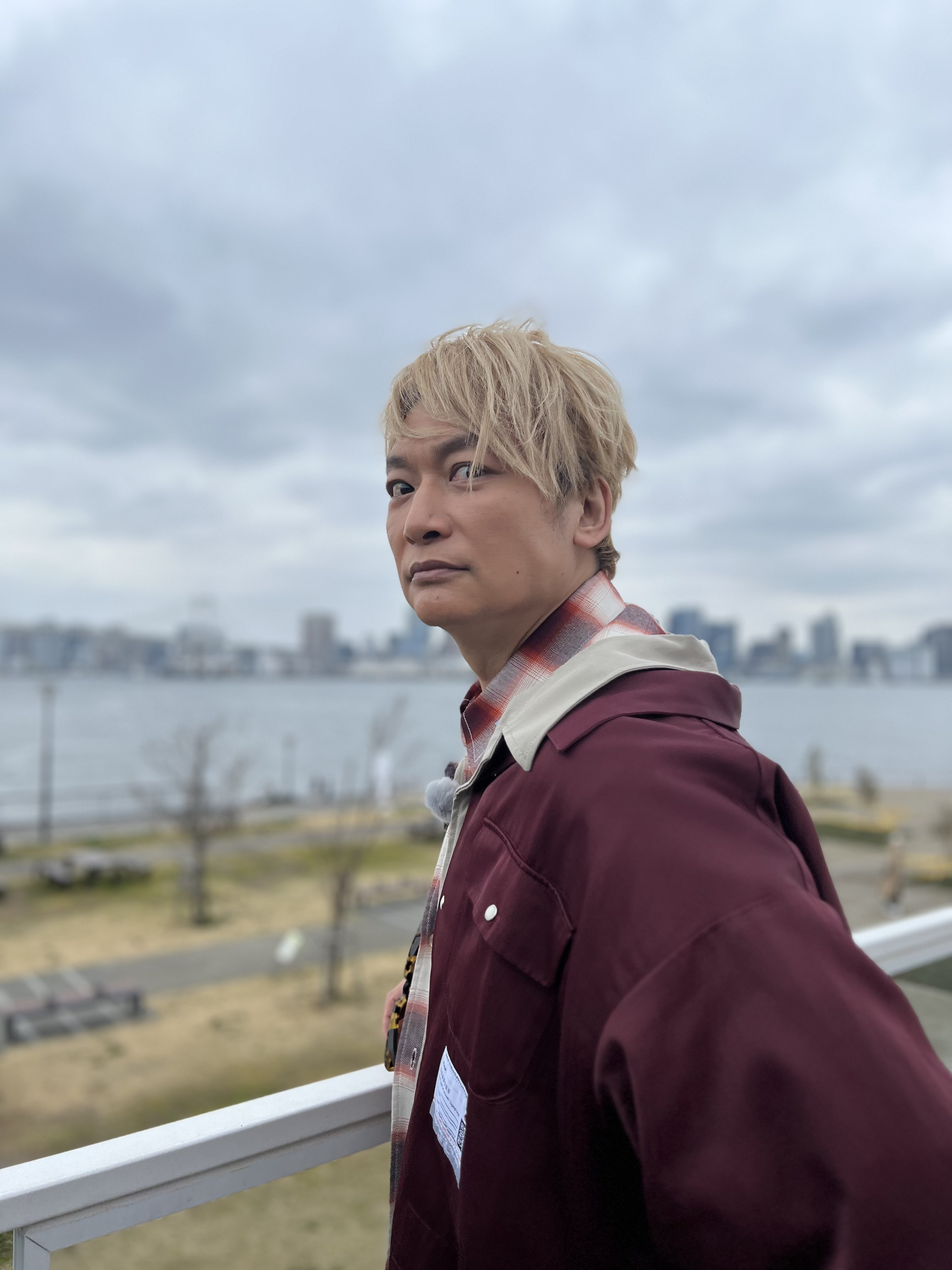 香取慎吾、眼力強めの振り向きショットに彼氏感！みちょぱカメラに見せるお茶目な姿 | 歌詞検索サイト【UtaTen】ふりがな付