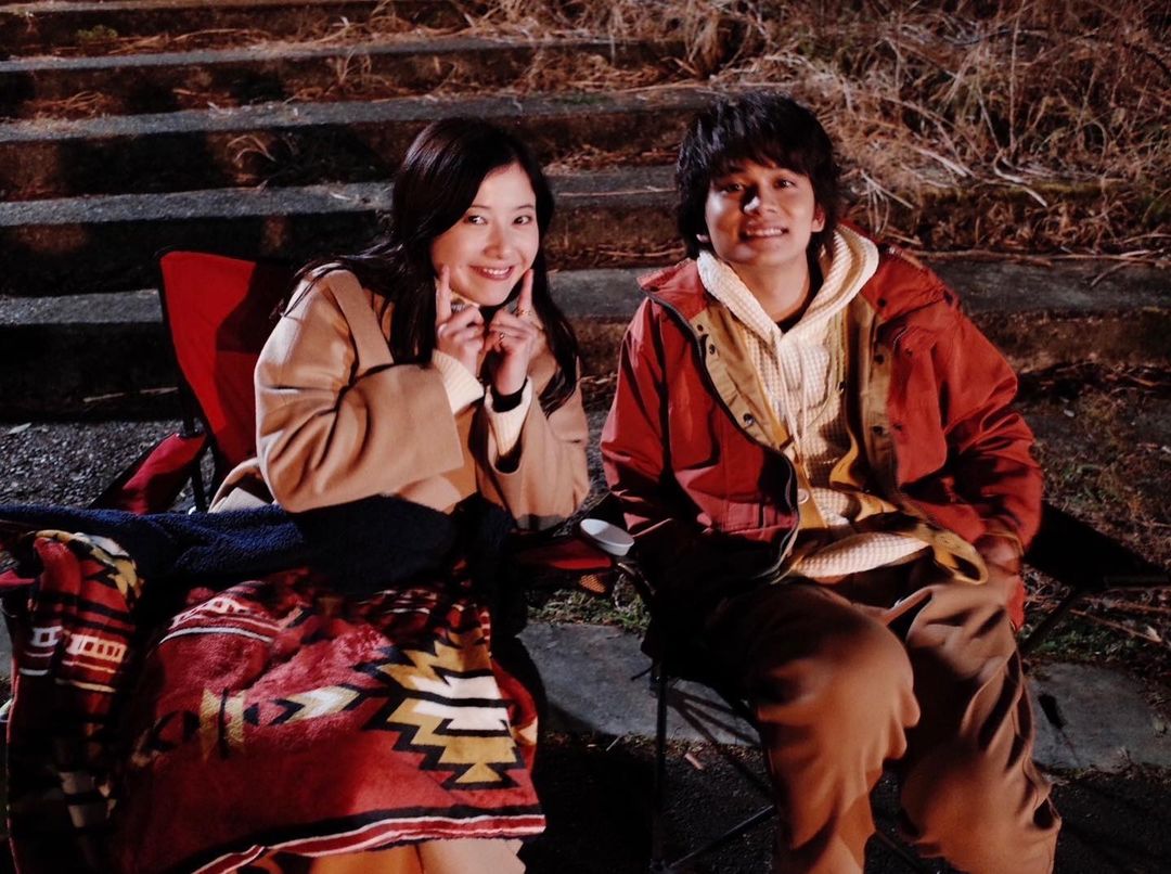 吉高由里子、北村匠海とカップル感満点！「星降る夜に」ずっと見ていたい鈴と一星 | 歌詞検索サイト【UtaTen】ふりがな付