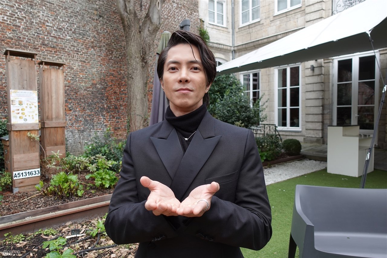 山下智久、上品ブラックスーツ姿が爆イケ！大人の魅力で魅せる"ZIP!"ポーズに見惚れる | 歌詞検索サイト【UtaTen】ふりがな付