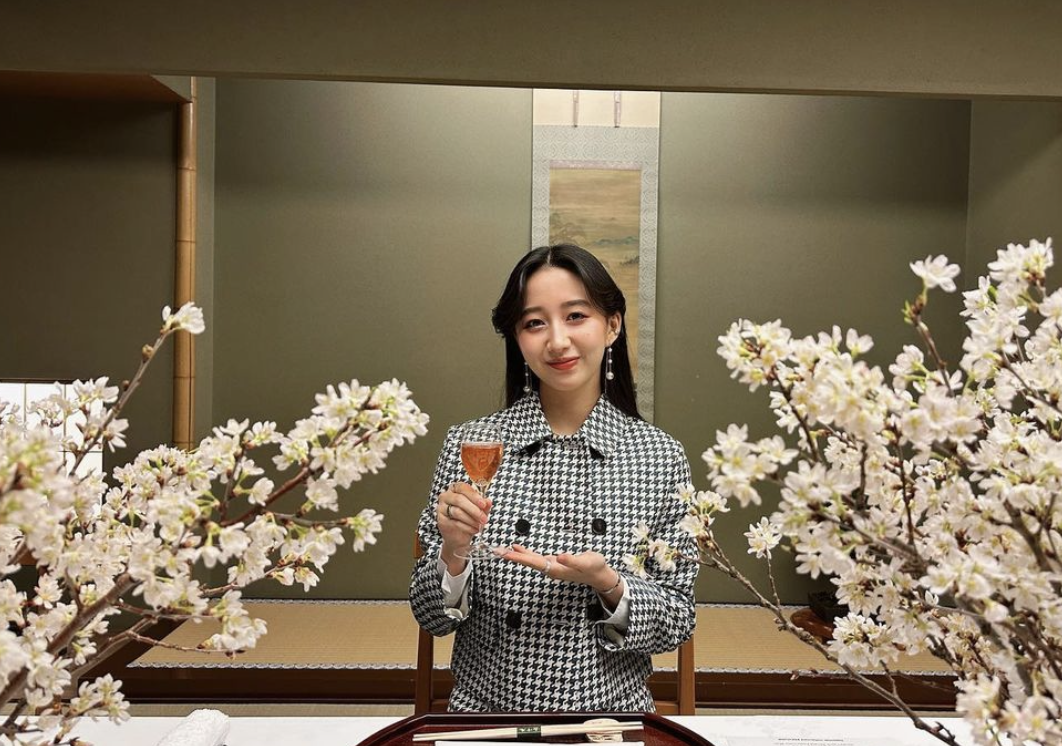 Cocomi、Diorでまとめた全身コーディネートで優雅なディナー。キムタクや工藤静香、Kokiの姿も？ | 歌詞検索サイト【UtaTen】ふりがな付