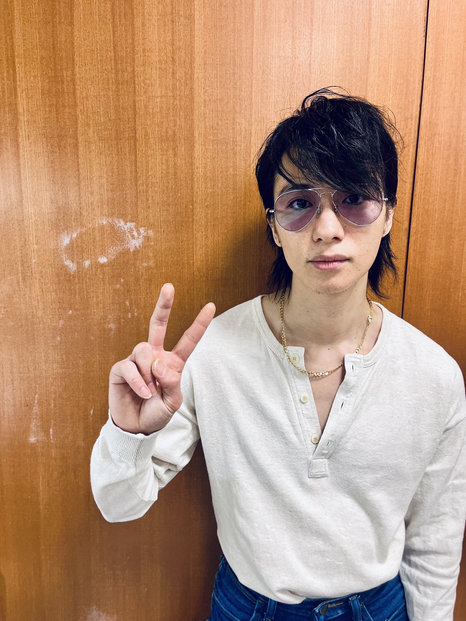 A.B.C-Z・戸塚祥太、反則級の格好良さ！ヘンリーネック愛好家の最高ビジュ | 歌詞検索サイト【UtaTen】ふりがな付