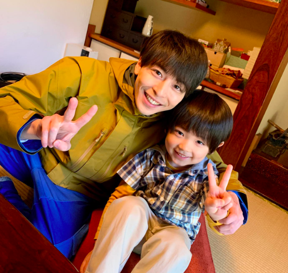 高杉真宙、可愛いが渋滞中！「わたしのお嫁くん」W山本くんのショットが尊すぎる | 歌詞検索サイト【UtaTen】ふりがな付