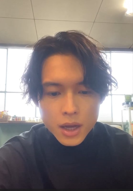 SixTONES・松村北斗&なにわ男子・西畑大吾、インスタ企画でどさくさ紛れに「ノキドア」W主題歌解禁でファンも驚き | 歌詞検索サイト【UtaTen】ふりがな付