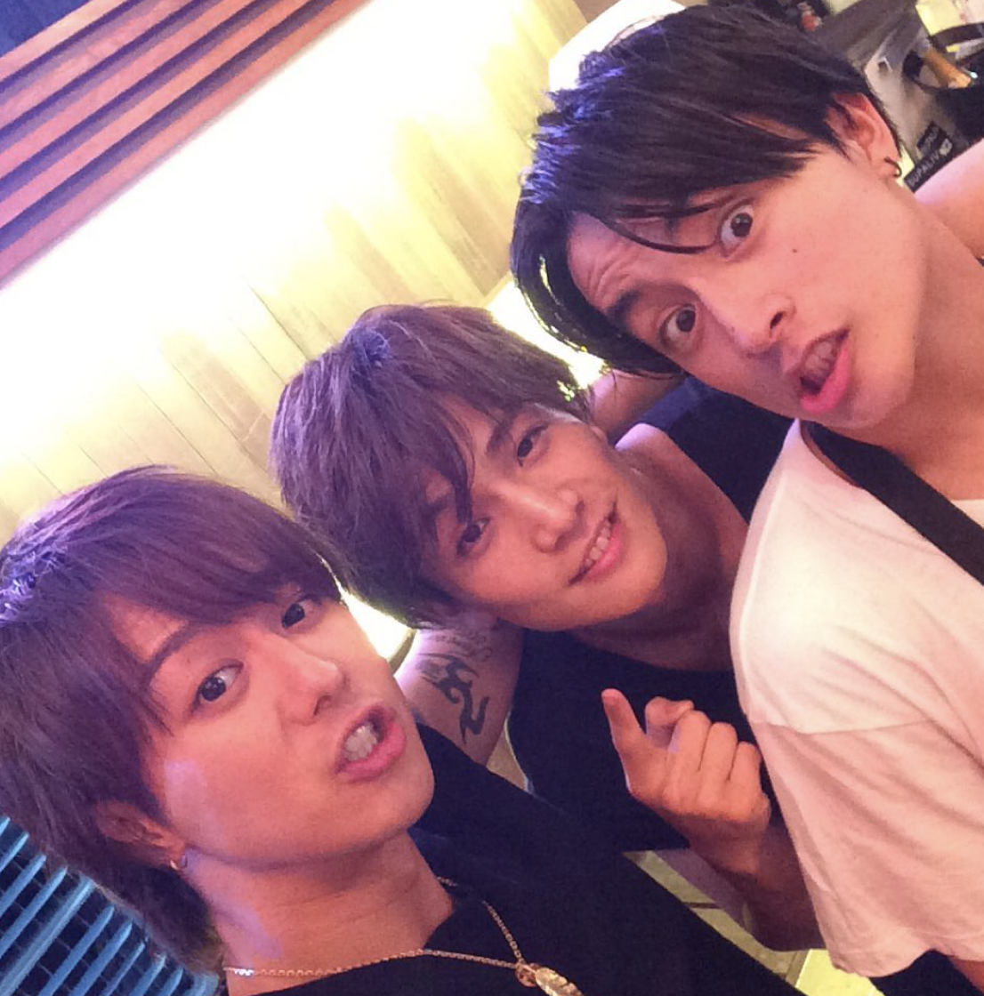 EXILE・TAKAHIRO、白濱亜嵐の誕生日を祝福！岩田剛典らの懐かしい写真と共に | 歌詞検索サイト【UtaTen】ふりがな付