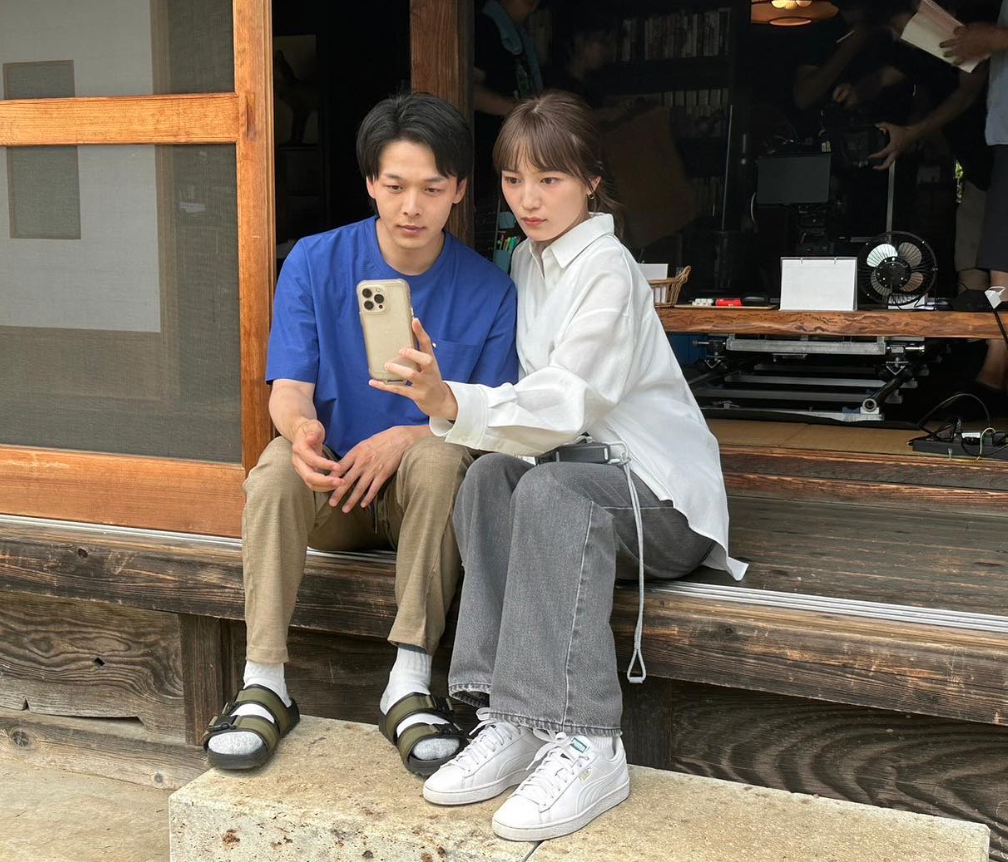 中村倫也&川口春奈、何撮ってるの？2人の今後が気になる「ハヤブサ消防団」 | 歌詞検索サイト【UtaTen】ふりがな付