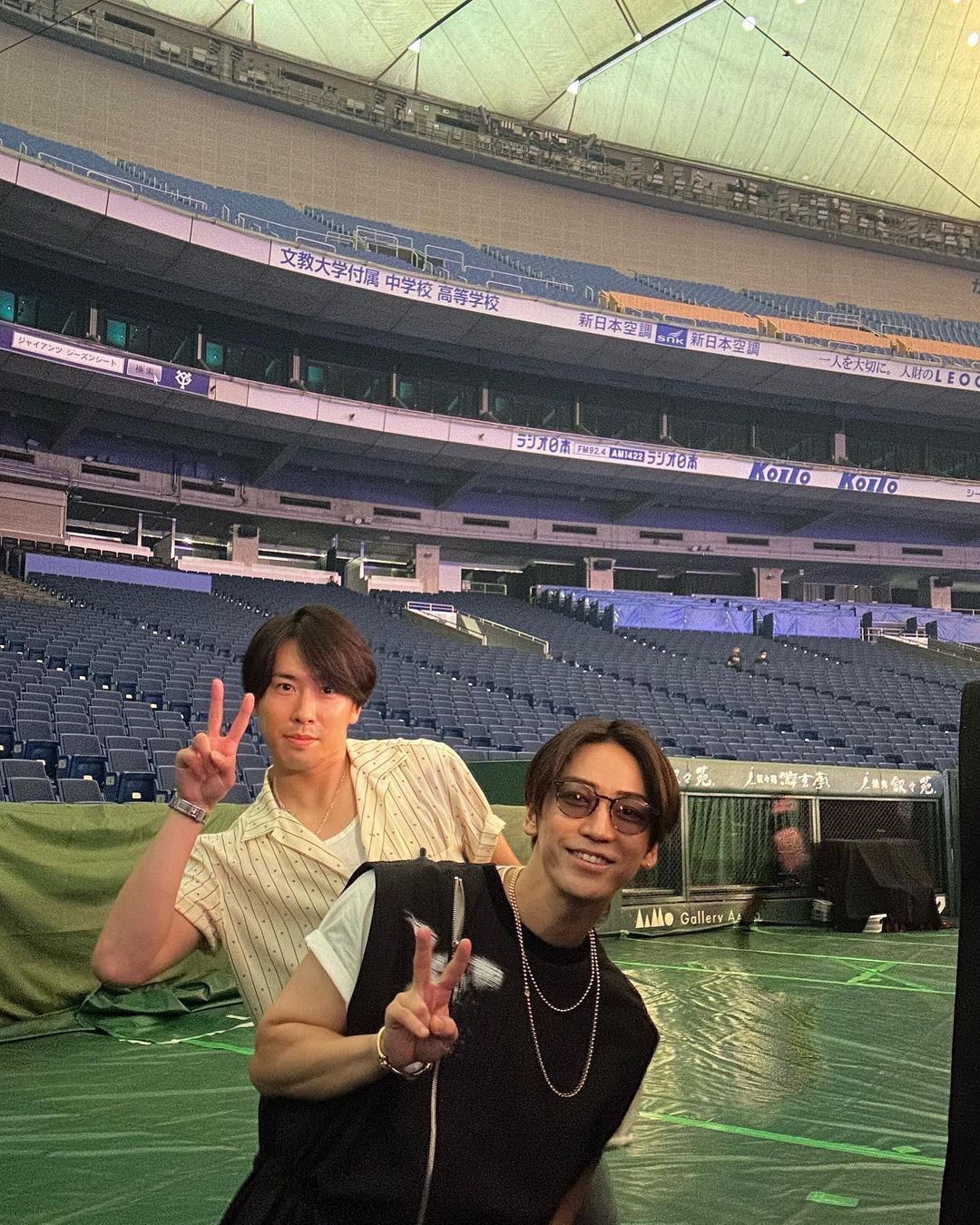 KAT-TUN・亀梨和也演出の「わっしょいCAMP！」リハーサルにSnow Man・宮舘涼太が激励訪問 | 歌詞検索サイト【UtaTen】ふりがな付