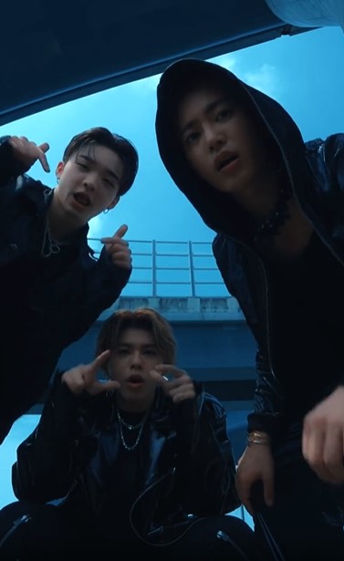 BE:FIRST・RYUHEI、兄たちと一緒でニコニコ笑顔。LEO&RYOKIと「Mainstream」をパフォーマンス | 歌詞検索サイト ...