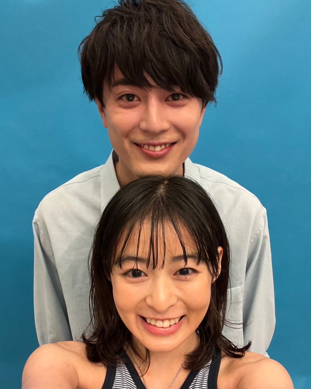 間宮祥太朗、森七菜の頭に顎をちょこん。身長差が可愛すぎる2人の2ショが話題 | 歌詞検索サイト【UtaTen】ふりがな付