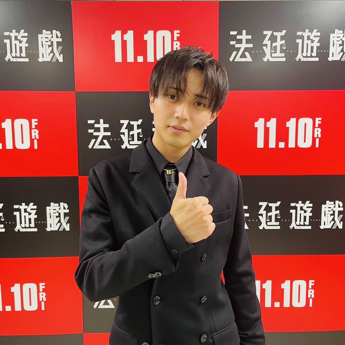 キンプリ・永瀬廉、漆黒スーツでクールに決める！イケメン際立つシックな佇まいにうっとり | 歌詞検索サイト【UtaTen】ふりがな付