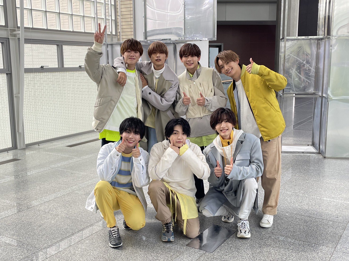 なにわ男子、ビジュ良すぎな姿にキュンが止まらない！新曲「I Wish」を可愛い笑顔でアピール | 歌詞検索サイト【UtaTen】ふりがな付