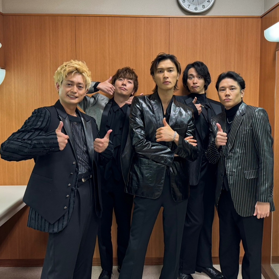 A.B.C-Z・河合郁人、とっつーの横でダブルグッドポーズ！5人体制最後となる「CDTV」出演 | 歌詞検索サイト【UtaTen】ふりがな付