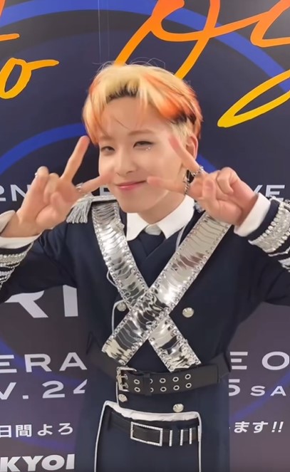 JO1・川尻蓮、治安悪めもニコニコ王子スタイルも爆イケ！金髪のニューカラーも大好評 | 歌詞検索サイト【UtaTen】ふりがな付