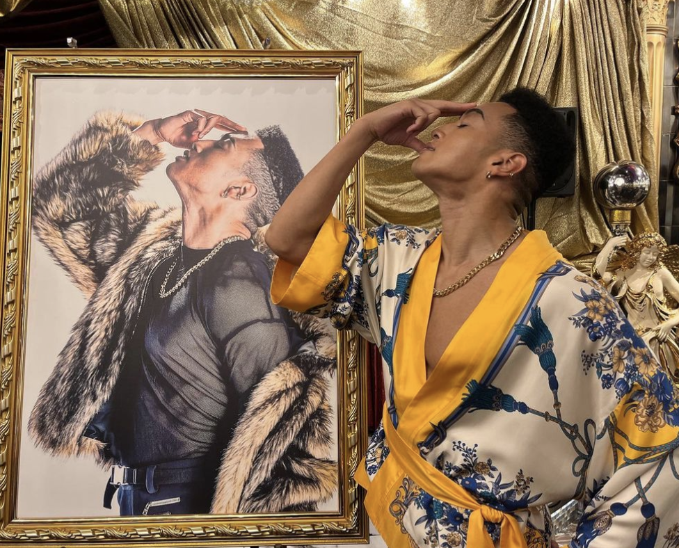 EXILE・関口メンディー、ケイジと同じポーズで自己陶酔中『パリピ孔明』 | 歌詞検索サイト【UtaTen】ふりがな付