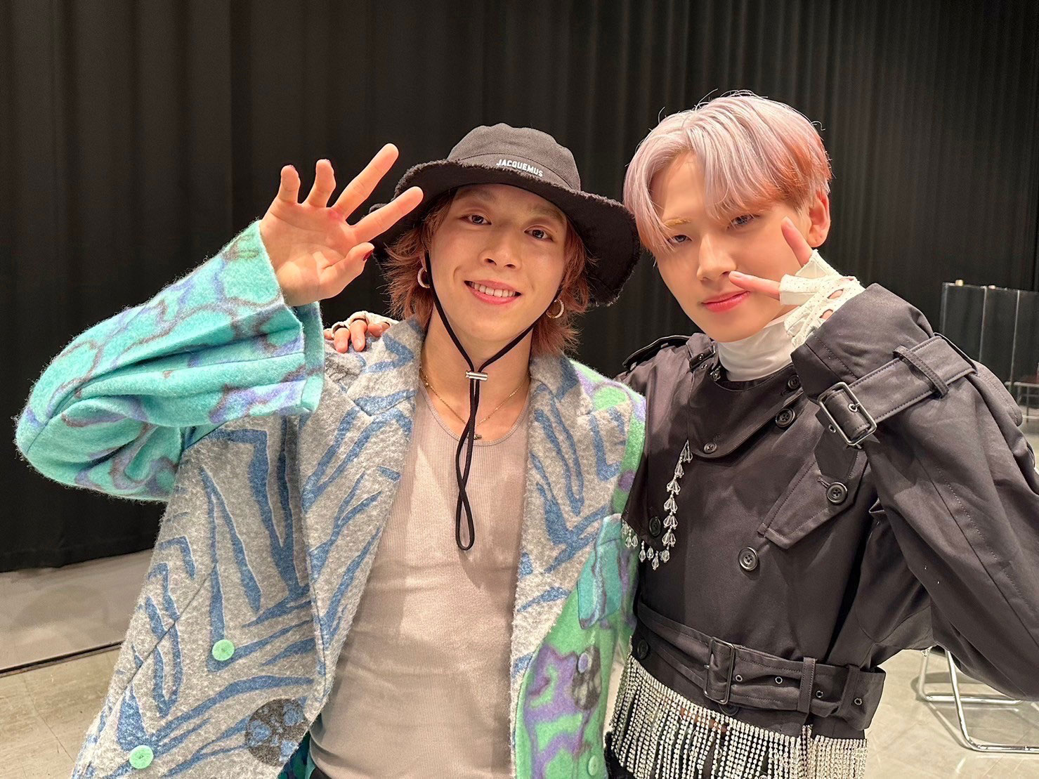 JO1・川尻蓮、BE:FIRST・SOTAと肩組み爽やかスマイル！「FNS歌謡祭」ダンス企画参加で「また踊りたい」 | 歌詞検索サイト【UtaTen】ふりがな付