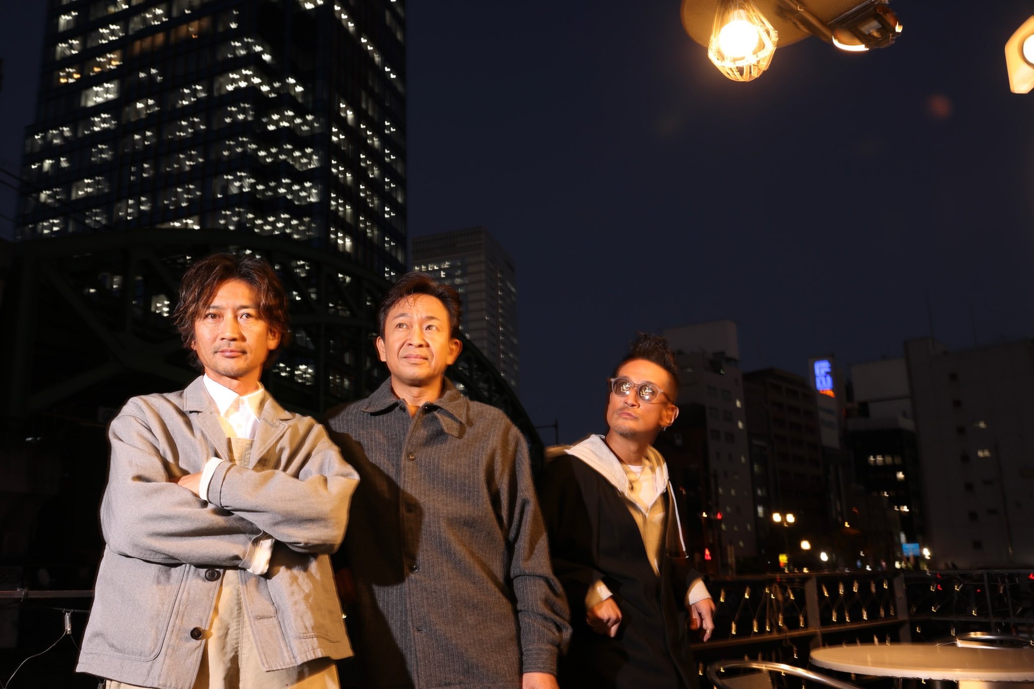 国分太一、夜景バックの絵になるショット！オトナの色気ダダ漏れな"夜TOKIO"も魅力的 | 歌詞検索サイト【UtaTen】ふりがな付