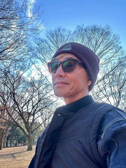 木村拓哉、「素敵なクリスマスを」お散歩中の爽やかな笑顔にキュンキュン！ | 歌詞検索サイト【UtaTen】ふりがな付