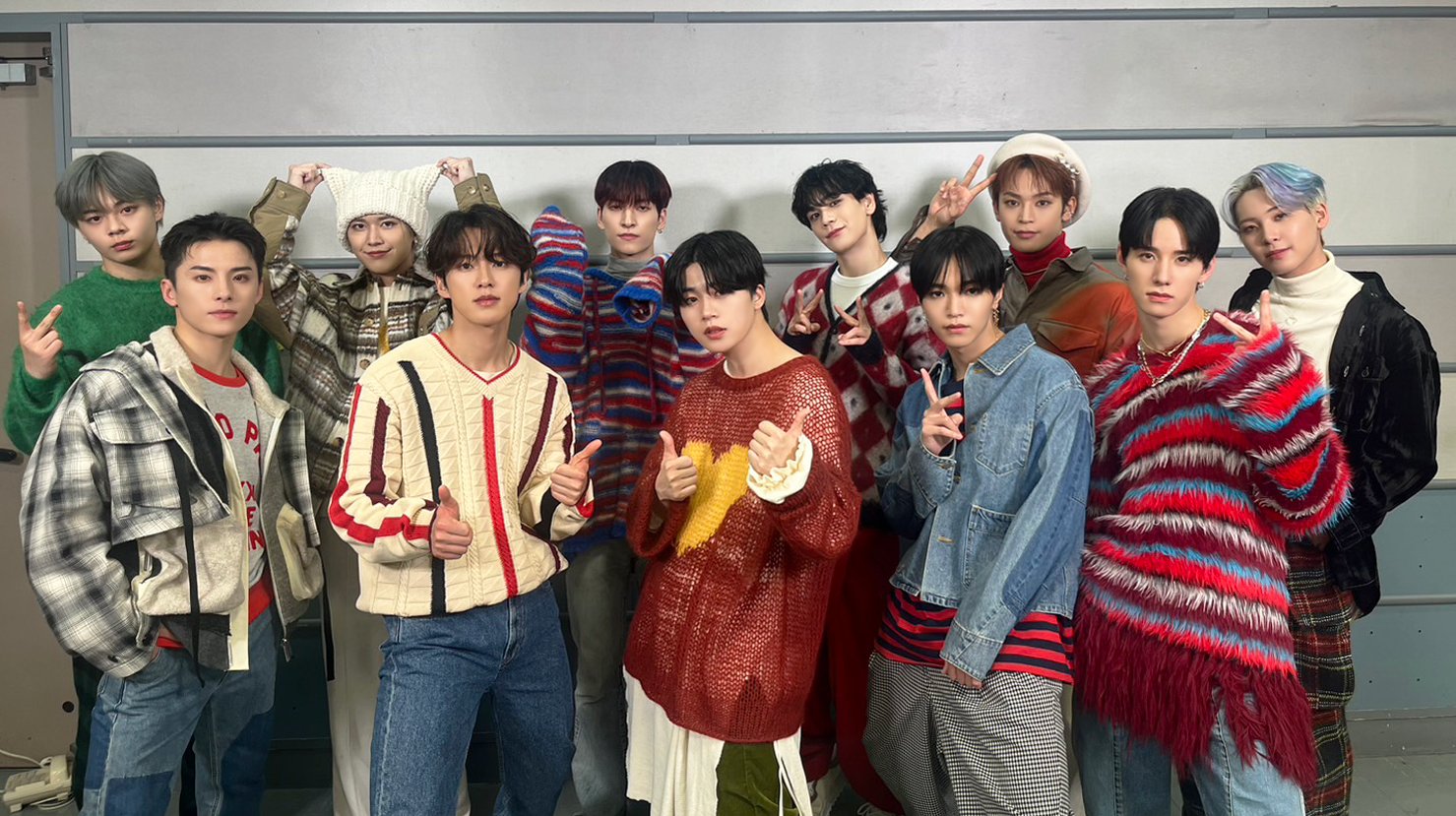 JO1、私服っぽいカジュアルルックの11人！「王様のブランチ」出演でスペシャルインタビュー | 歌詞検索サイト【UtaTen】ふりがな付