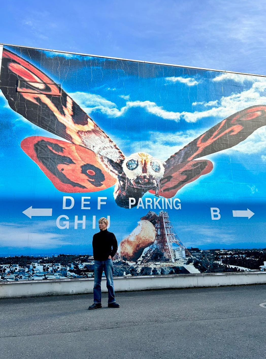 木村拓哉、巨大モスラに大興奮！クールにきめる爆イケショットがかっこよすぎる | 歌詞検索サイト【UtaTen】ふりがな付