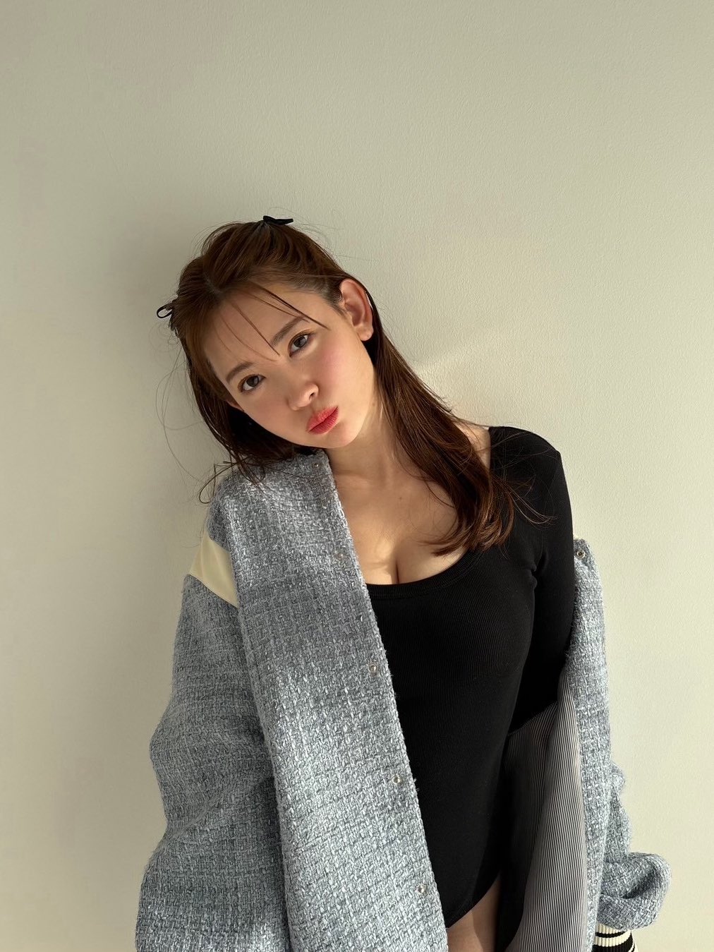 小嶋陽菜、バブみ強めのハーフツインが最強！ピュアでセクシーな春モードに釘付け | 歌詞検索サイト【UtaTen】ふりがな付