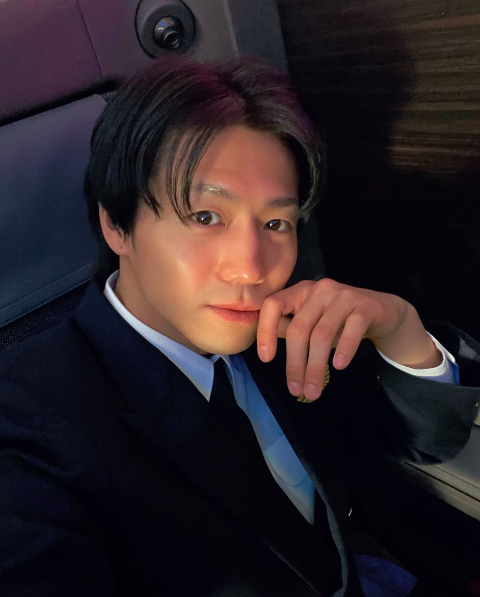 FANTASTICS・瀬口黎弥、パイロット姿に惚れる！色気ダダ漏れの制服姿にファン歓喜 | 歌詞検索サイト【UtaTen】ふりがな付