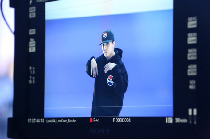 岩田剛典、CM撮影のオフショット公開！サントリー“ペプシ”級の爽やかさにキュン | 歌詞検索サイト【UtaTen】ふりがな付