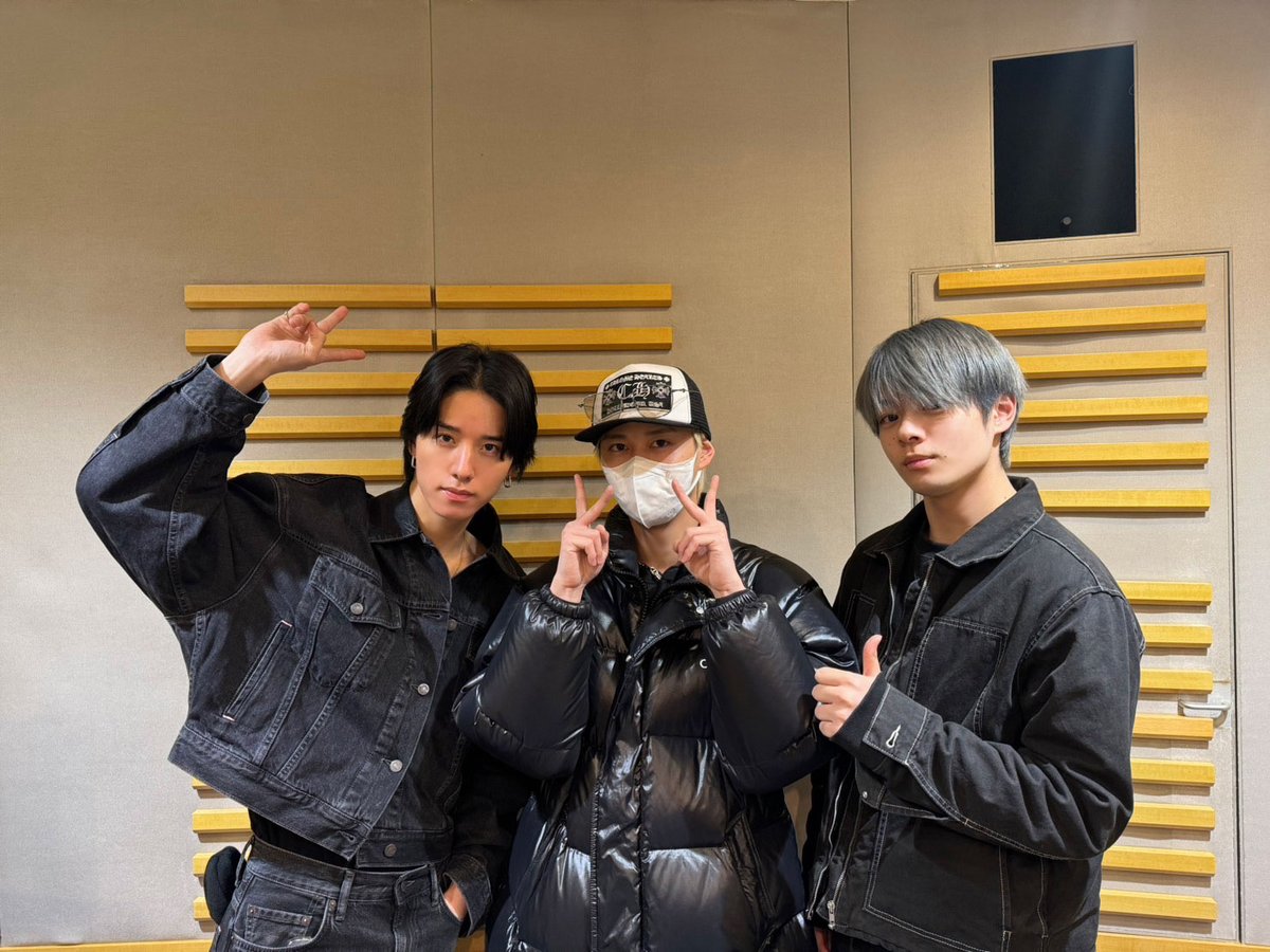 『JO1のANNX』に“ブラック”な三兄弟が降臨！佐藤景瑚＆白岩瑠姫＆鶴房汐恩のトークが大ウケ | 歌詞検索サイト【UtaTen】ふりがな付