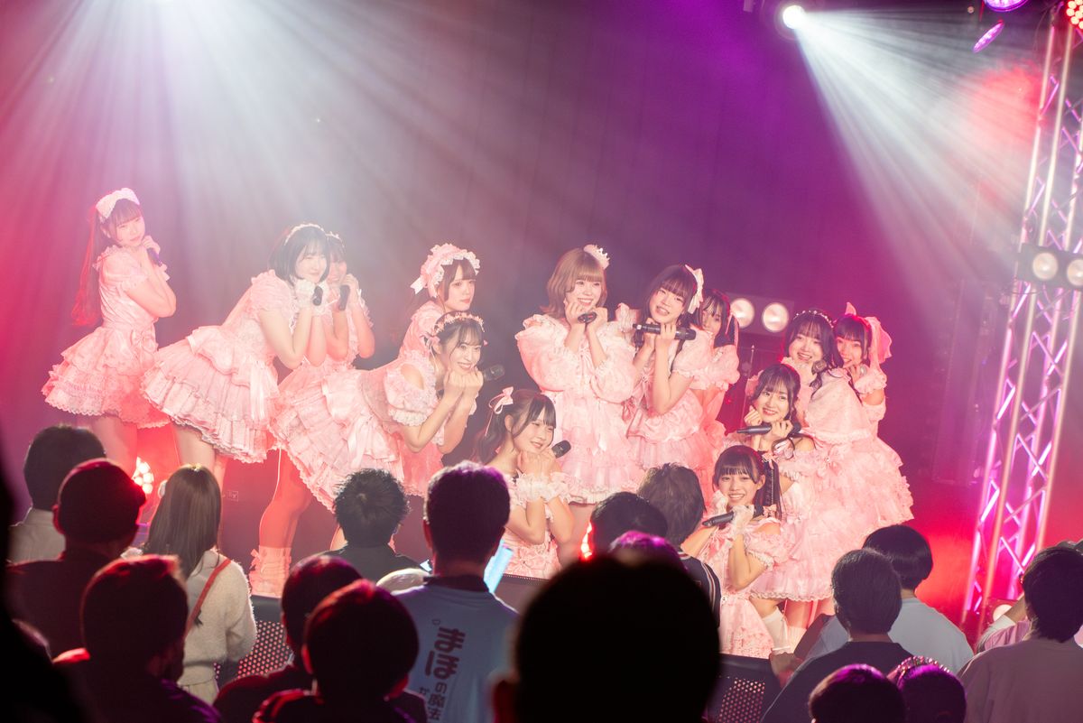 新章開幕！OS☆U、超絶NEO体制お披露目ライブ開催！新衣装＆新メンバー発表に大歓声 | 歌詞検索サイト【UtaTen】ふりがな付